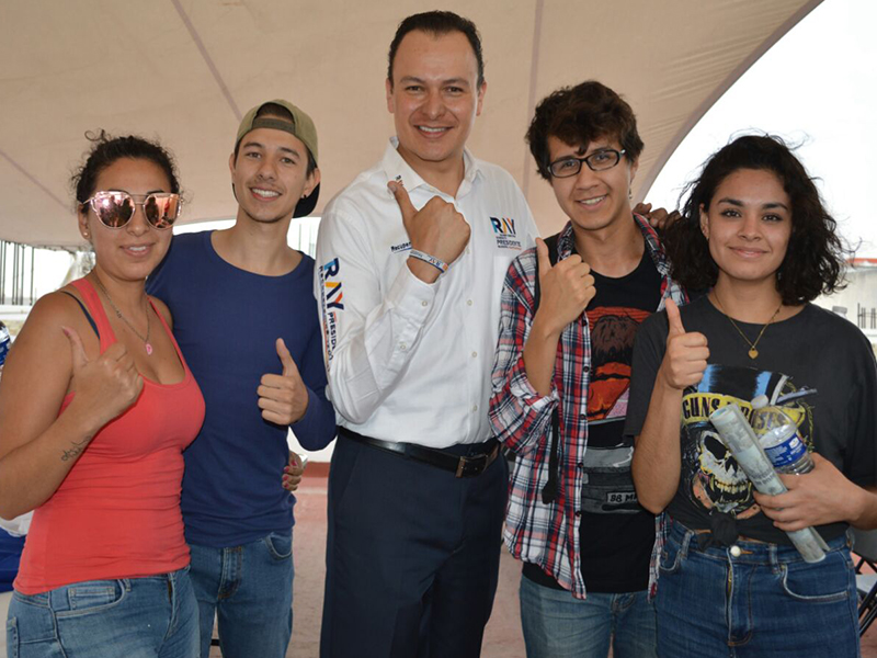 Creará Ray Guzmán incubadora para jóvenes emprendedores - Periódico de ...